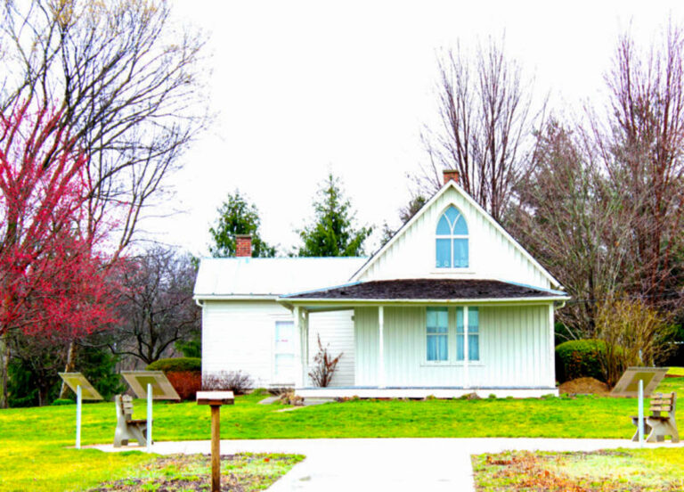 American Gothic House in Eldon, Iowa