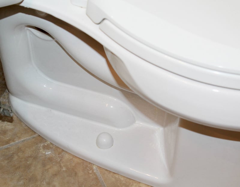 How to Clean a Toilet the Right Way